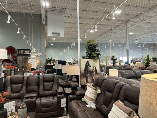 HOME ZONE FURNITURE - Updated October 2025 - 16 Photos & 18 Reviews ...