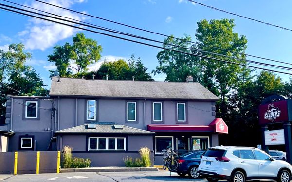 SLIDERS GRILL & BAR - Updated July 2025 - 148 Photos & 141 Reviews - 88 ...