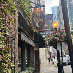 HUGO’S FROG BAR & FISH HOUSE - Updated December 2025 - 1245 Photos ...