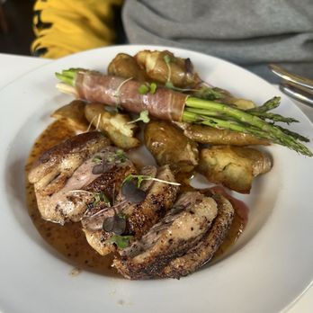 GRAYLYNN - Updated December 2025 - 436 Photos & 136 Reviews - 537 Main ...