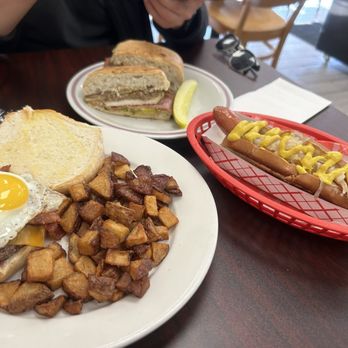 CRAZY TOAST HOUSE - Updated December 2025 - 65 Photos & 59 Reviews ...