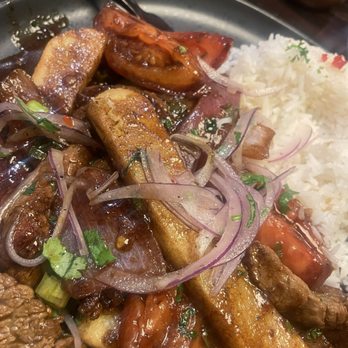 THE RED LLAMA - Updated April 2025 - 174 Photos & 141 Reviews - 8331 ...