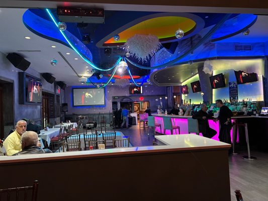 Z TWO RESTAURANT DINER AND LOUNGE - Updated December 2025 - 174 Photos ...