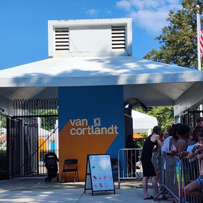 VAN CORTLANDT PARK - Updated June 2025 - 21 Photos - 205 W 242nd St ...