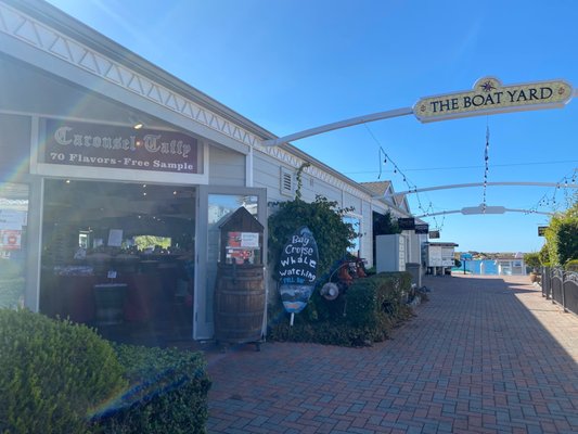 CAROUSEL TAFFY - 83 Photos & 75 Reviews - 845 Embarcadero, Morro Bay ...