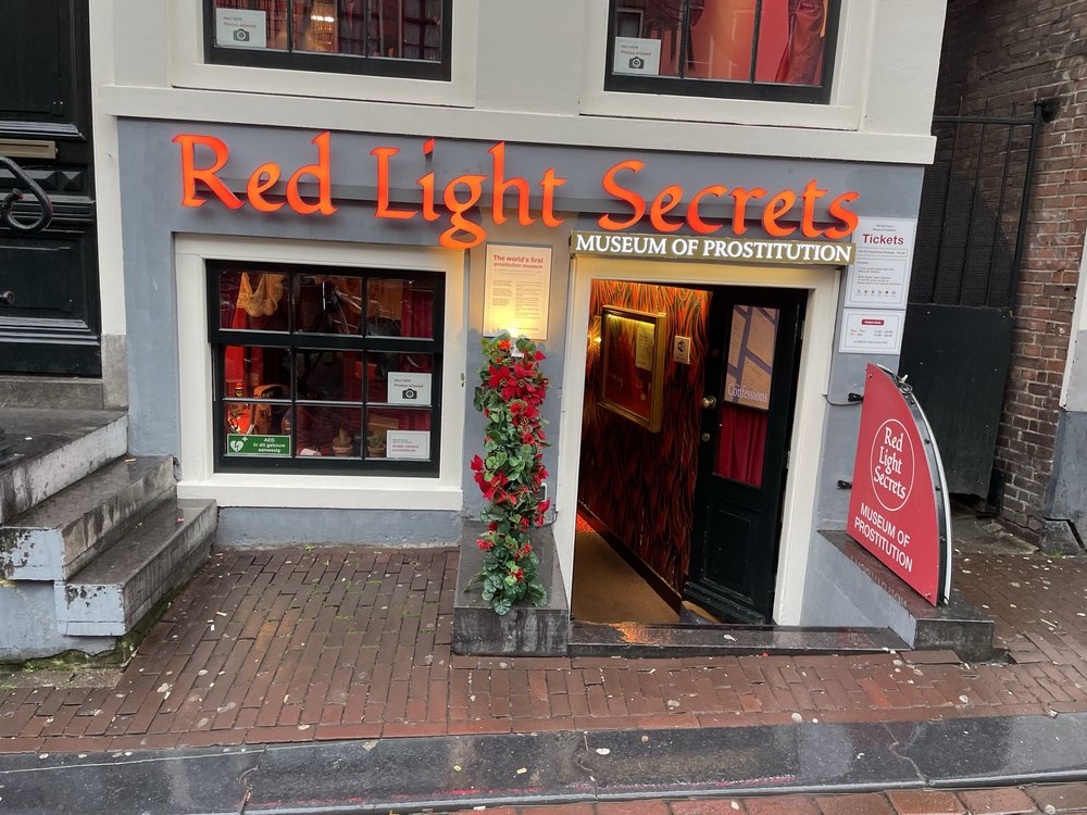 RED LIGHT SECRETS - 65 Photos & 39 Reviews - Oudezijds Achterburgwal 60 ...