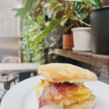 LITTLE PECKS - Updated April 2025 - 282 Photos & 132 Reviews - 211 ...