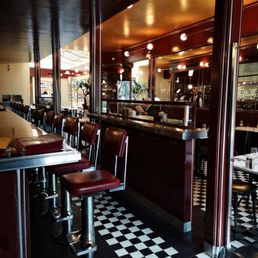 L’EXPRESS - Updated October 2024 - 1225 Photos & 720 Reviews - 3927 Rue ...