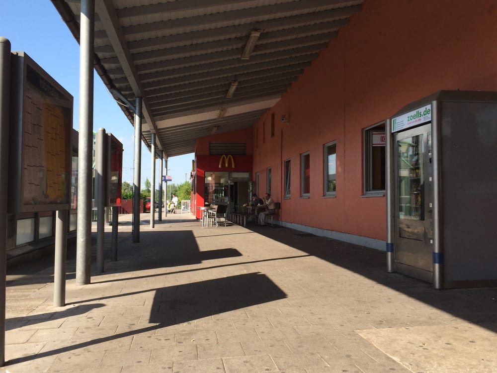 BAHNHOF FREISING - Updated December 2024 - 28 Photos - Bahnhofsplatz 1 ...