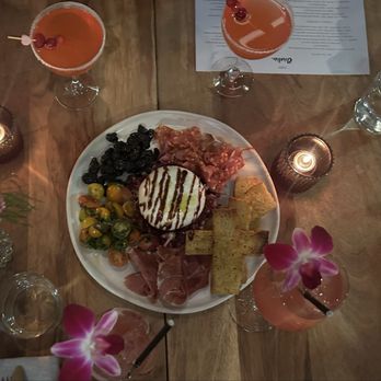 GIULIA - Updated May 2025 - 353 Photos & 205 Reviews - 215 S 4th St ...