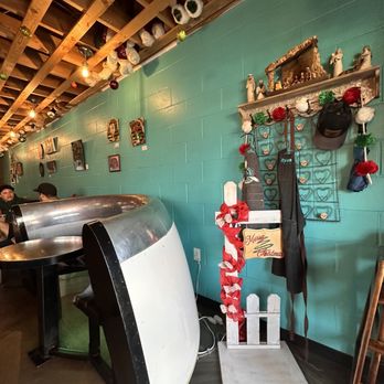 FLYING SQUIRREL COFFEE CO - 206 Photos & 127 Reviews - 110 N Main St ...