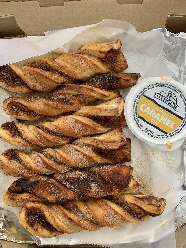 ROUND TABLE PIZZA - Updated September 2025 - 44 Photos & 165 Reviews ...