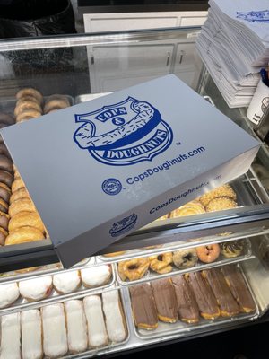 COPS & DOUGHNUTS SUTHERLAND PRECINCT - Updated July 2024 - 40 Photos ...