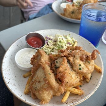 MAGICS BEACH GRILL - Updated November 2024 - 836 Photos & 686 Reviews ...