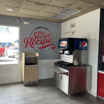 KFC - Updated July 2025 - Bairoa Shopping Center, Caguas, Puerto Rico ...