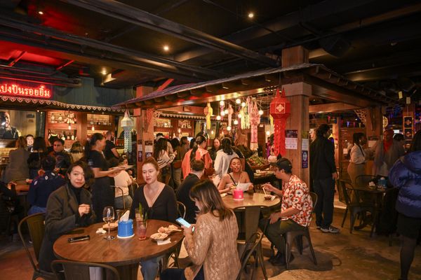 THA PHAE TAVERN - Updated August 2025 - 51 Photos - 221 Richmond Street ...