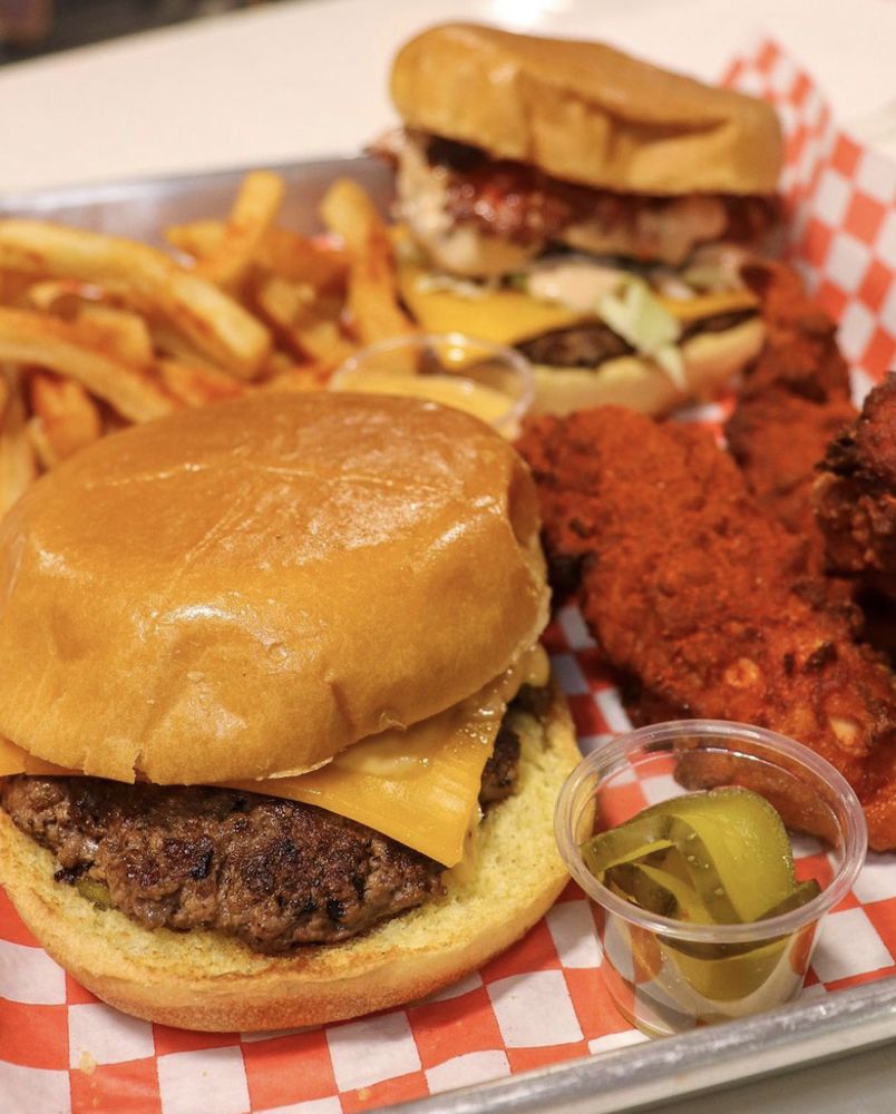 SIMBA’S HOT CHICKEN - Updated October 2025 - 18 Photos - 16 Mallard ...