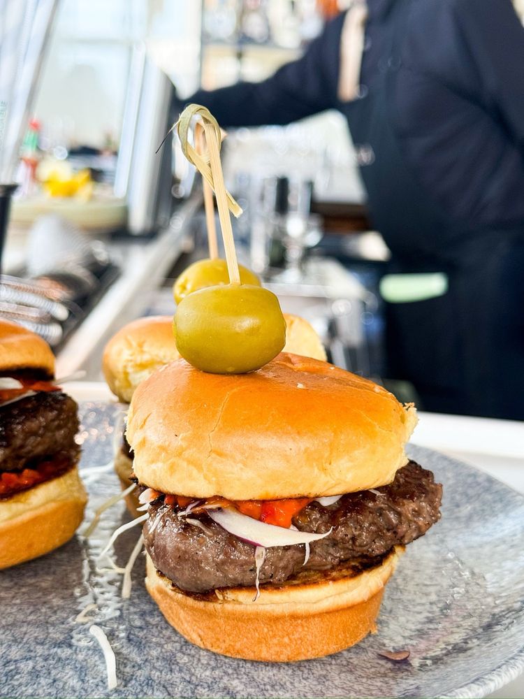 BESA - Updated December 2025 - 745 Photos & 291 Reviews - 600 Woodward ...