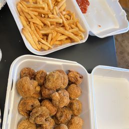 THE LUCKY GREEK - Updated January 2026 - 198 Photos & 314 Reviews ...