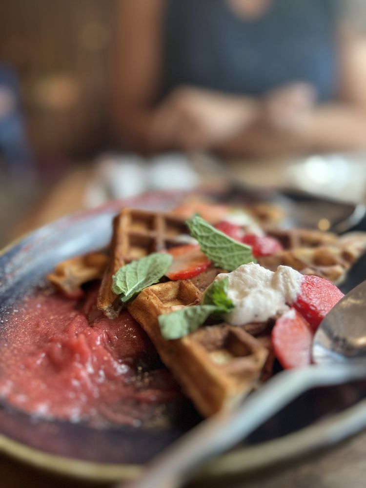 CAFÉ PARVIS - Updated October 2025 - 372 Photos & 238 Reviews - 433 Rue ...