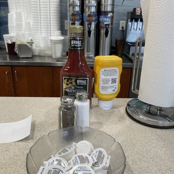 POGEY’S FAMILY RESTAURANT - Updated October 2025 - 87 Photos & 84 ...