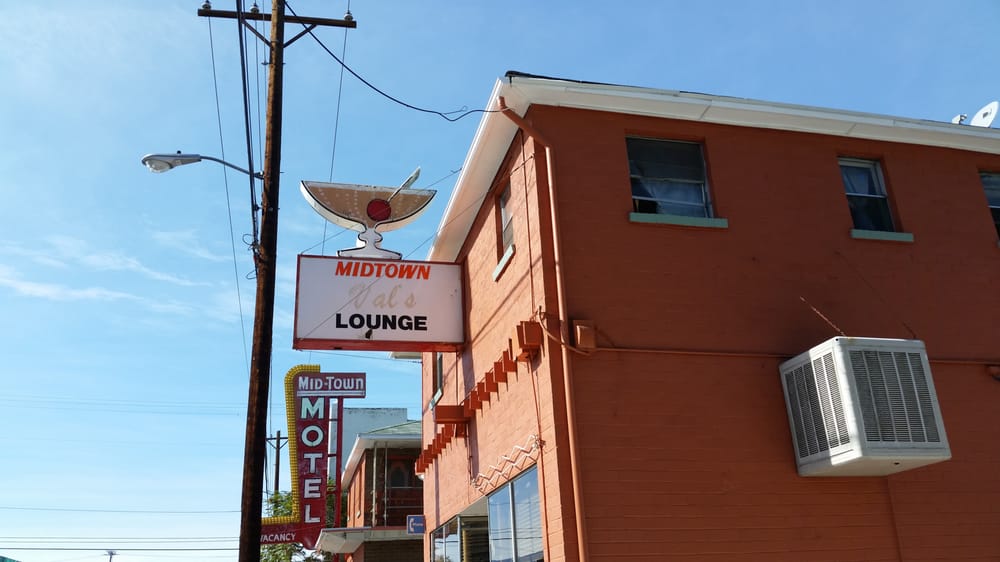 VAL’S MIDTOWN LOUNGE - Updated September 2025 - 611 W 2nd St, Reno ...