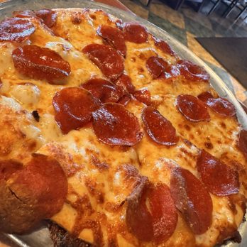 TOPPERS PIZZA PLACE - Updated October 2025 - 416 Photos & 707 Reviews ...