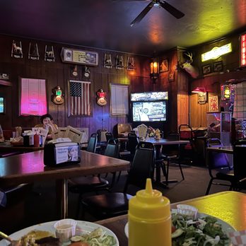 LAY LOW TAVERN - Updated April 2025 - 61 Photos & 59 Reviews - 6015 SE ...