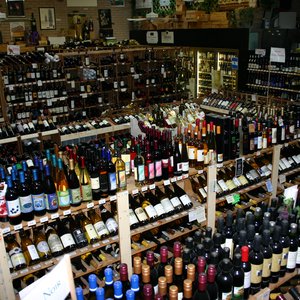 LUEKENS WINE & SPIRITS - Updated December 2024 - 26 Photos & 35 Reviews ...