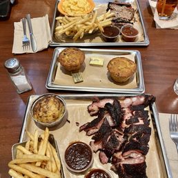 BLACK DOG SMOKE & ALE HOUSE - Updated July 2025 - 359 Photos & 600 ...