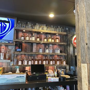 SHINDIGS COUNTRY KITCHEN BAR & STAGE - Updated June 2025 - 111 Photos ...