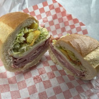 MAMA T PARENTI’S DELICATESSEN - Updated December 2024 - 267 Photos ...