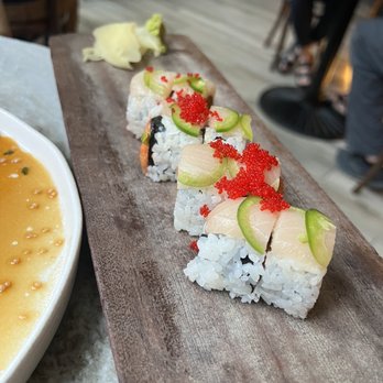 TUNA BAR - Updated August 2024 - 644 Photos & 326 Reviews - 205 Race St ...