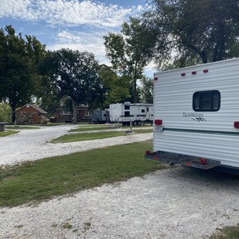 COOKS RV MOTOR PARK - Updated July 2025 - 20 Photos & 20 Reviews - 4075 ...