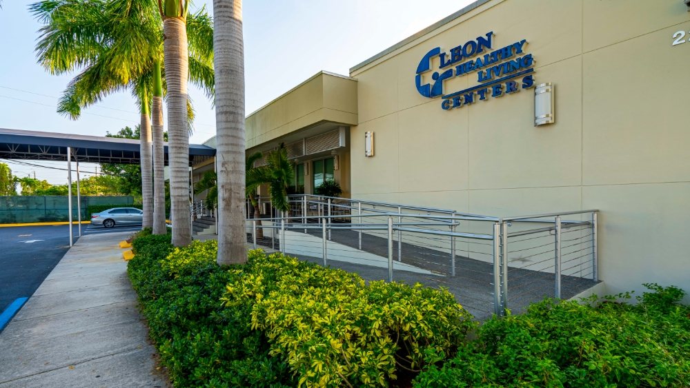 LEON HEALTHY LIVING CENTER MIAMI - Updated August 2025 - 2285 W Flagler ...