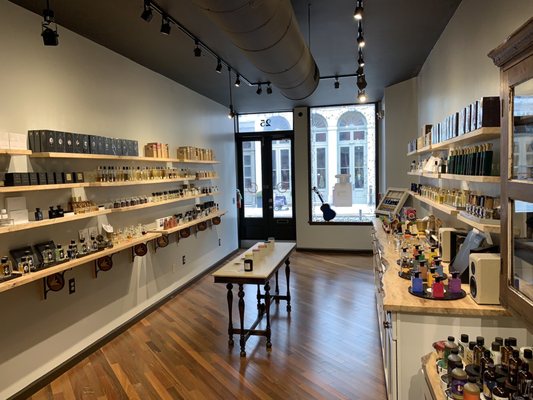 PERFUMOLOGY - Updated December 2024 - 17 Photos & 59 Reviews - 25 N 3rd ...