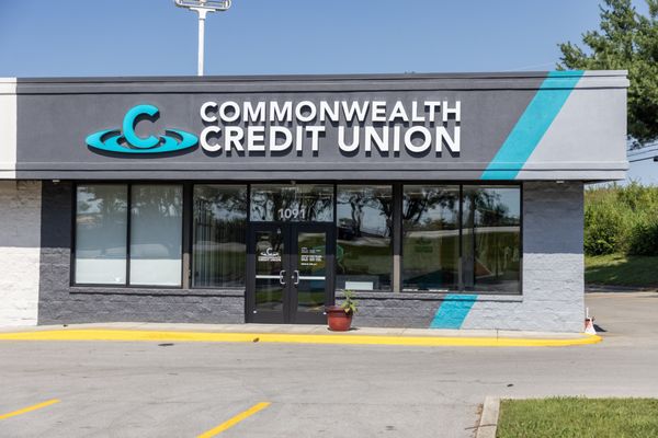 COMMONWEALTH CREDIT UNION - Updated February 2025 - 11 Photos - 1091 N ...