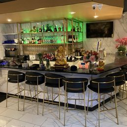 BOILING POT - Updated September 2025 - 28 Photos - 5070 Lindale Dr NE ...