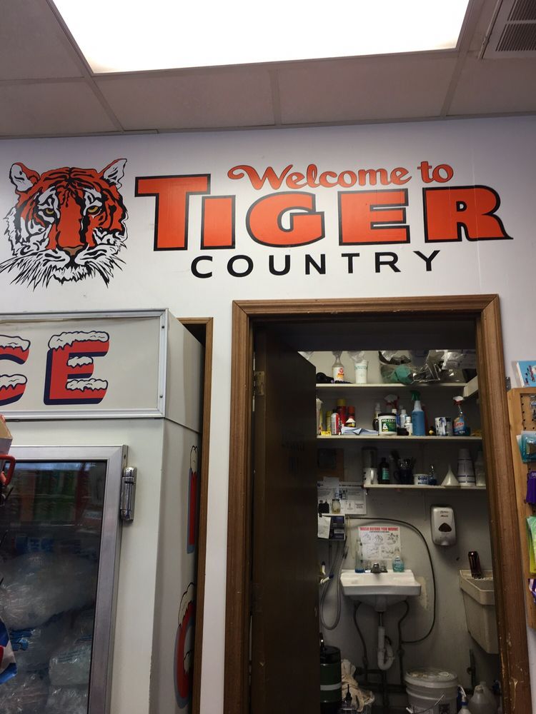 GREENFIELD SHELL FOOD MART - Updated May 2024 - 1104 S Main, Greenfield ...