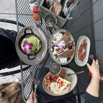 BRAND 44 N TAVERN - Updated November 2025 - 156 Photos & 111 Reviews ...