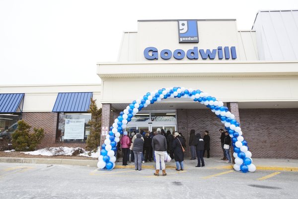 THE GOODWILL STORE - Updated November 2025 - 10 Photos & 14 Reviews ...