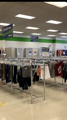 GOODWILL STORE & DONATION CENTER - 19 Photos & 12 Reviews - 3926 ...