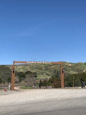 GOLDEN OAK RANCH - Updated November 2025 - 19 Photos - 19802 Placerita ...