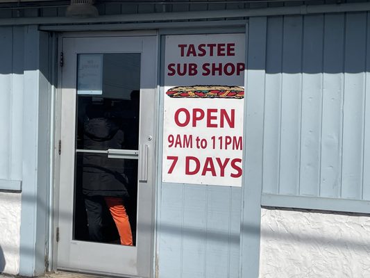 TASTEE SUB SHOP - Updated January 2026 - 252 Photos & 552 Reviews - 267 ...