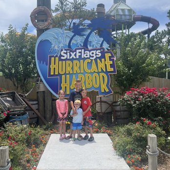 HURRICANE HARBOR SPLASHTOWN - Updated June 2025 - 140 Photos & 85 ...