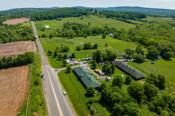 KINLOCH FARM STORE - Updated December 2025 - 4559 Old Tavern Rd, The ...