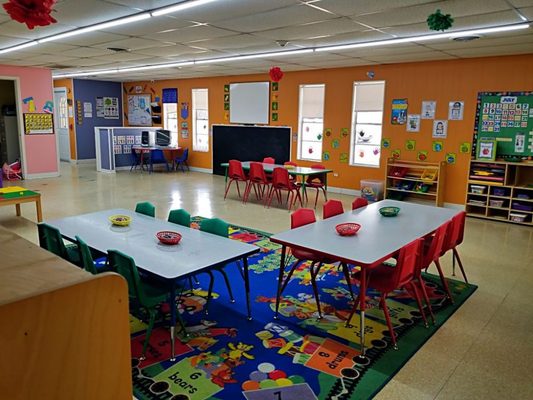 LITTLE EXPLORERS LEARNING CENTER - Updated May 2024 - 52 Photos - 6411 ...