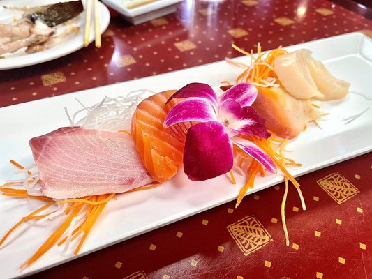 YI SUSHI BISTRO - Updated September 2025 - 494 Photos & 392 Reviews ...