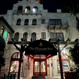 RED CASTLE - Updated May 2025 - 2460 Photos & 1632 Reviews - 403 S ...