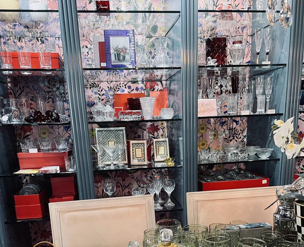 BLUE LEAF - Updated December 2025 - 24 Photos & 18 Reviews - 2303 South ...